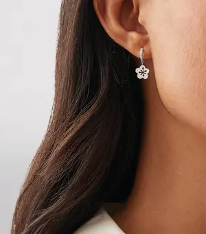 BOODLES White And Diamond Blossom Drop Earrings - Gold
