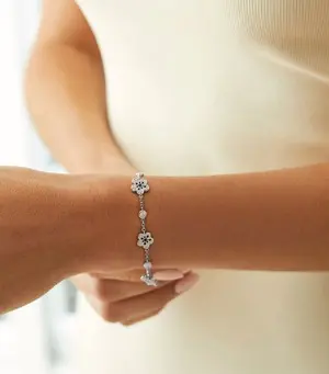 BOODLES White And Diamond Blossom Charm Bracelet - Gold