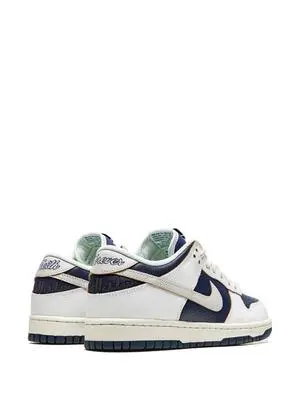 Nike X Huf Sb Dunk Low Nyc Sneakers - White