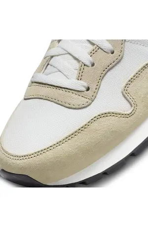 Nike Air Pegasus 83 Premium Sneaker - Phantom/ Ale Brown/ Limestone