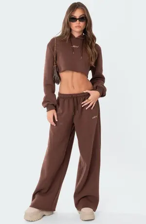 EDIKTED Brenna Low Rise Wide Leg Sweatpants - Brown