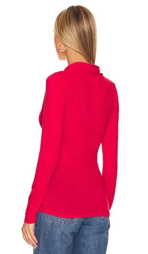 Velvet By Graham & Spencer Meri Top In Red