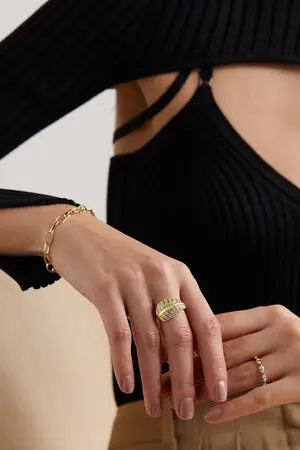 JENNIFER MEYER Small Leaf Diamond Ring