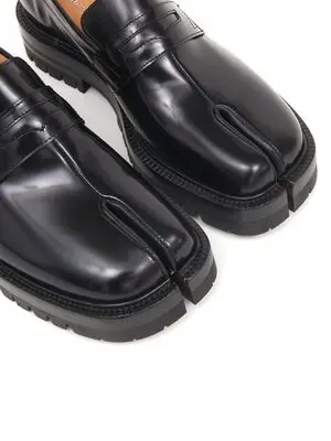 MAISON MARGIELA Tabi Leather Loafers - Jet Black
