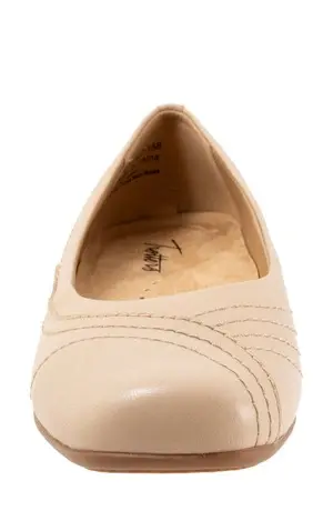 Trotters Sasha Square Toe Flat - Beige