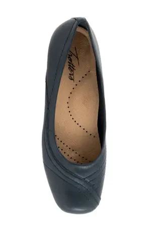 Trotters Sasha Square Toe Flat - Navy