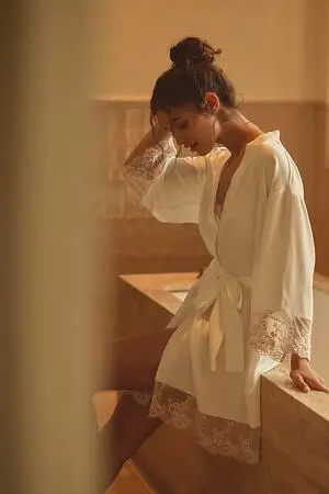 Flora Nikrooz Rosa Lace-trimmed Robe White