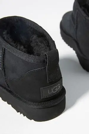 UGG Classic Ultra Mini Boots - Black