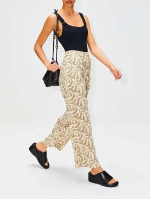 Matteau Drawstring Trouser