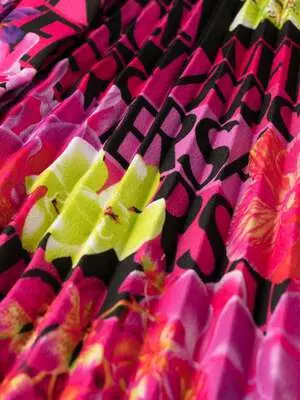 Versace Vestido Midi Con Estampado Floral - Black