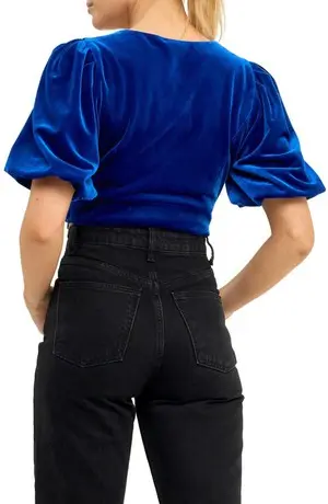 Endless Rose Puff Sleeve Velvet Crop Top