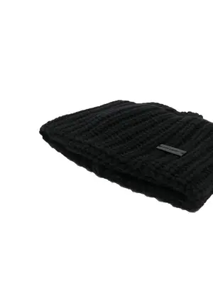 Saint Laurent Logo-plaque Cashmere Beanie - Black