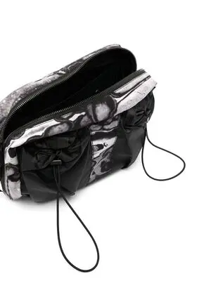 ISO.POETISM Abstract Print Shoulder Bag