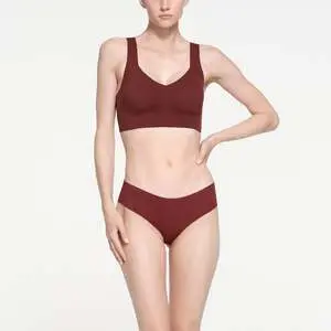 SKIMS Naked Cheeky Hipster Oxblood