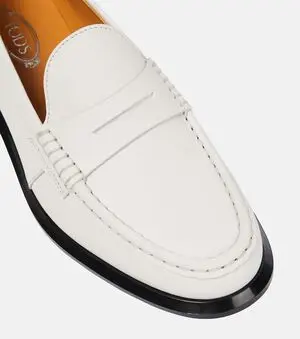TOD'S Classic Leather Loafers