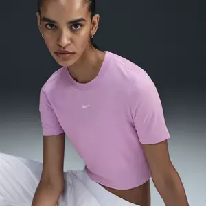 Nike Sportswear Essential Slim Cropped T-shirt Pink