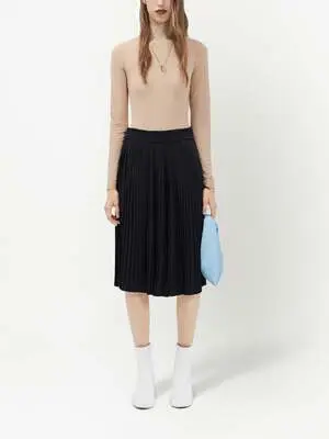 MAISON MARGIELA Pleated Knee-length Shorts