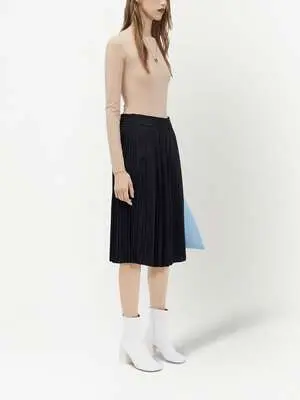 MAISON MARGIELA Pleated Knee-length Shorts