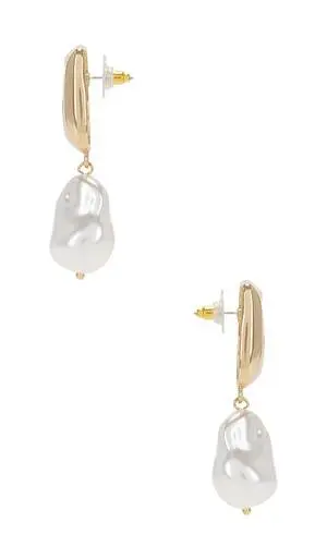 8 Other Reasons Pearl Drop Earrings