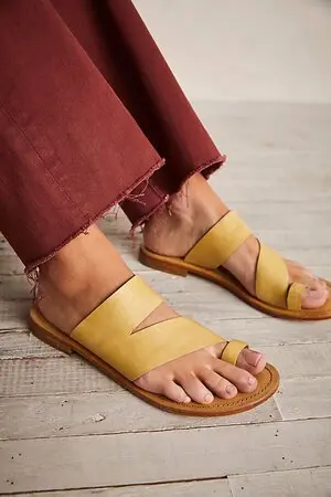 Free People Abilene Leather Toe Loop Sandals Mellow Yellow