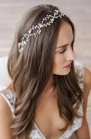Brides & Hairpins Octavia Pearl & Jeweled Halo - Gold