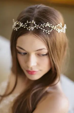 Brides & Hairpins Octavia Pearl & Jeweled Halo - Gold