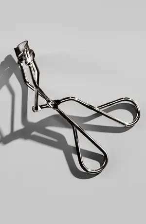 SHISEIDO The Makeup Eyelash Curler - No Color