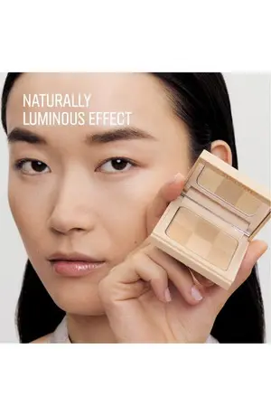 Bobbi Brown Illuminating Pressed Powder Compact - Nude