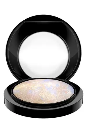 MAC COSMETICS Mineralize Skinfinish Powder Highlighter - Lightscapade.