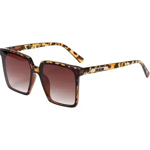 FIFTH & NINTH Fifth & Ninth Pasadena 62mm Square Sunglasses Torte/amber