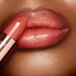 Charlotte Tilbury Lips To Love - Coral
