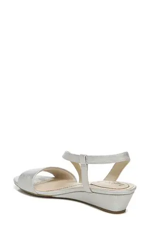 LIFESTRIDE Yasmine Wedge Sandal - Silver