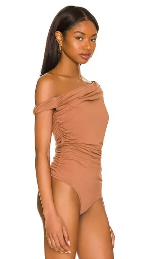 AGOLDE Hilma Twist Sleeve Bodysuit In Tan