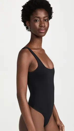 Good American Sculpting Modern Tank Bodysuit - Black001