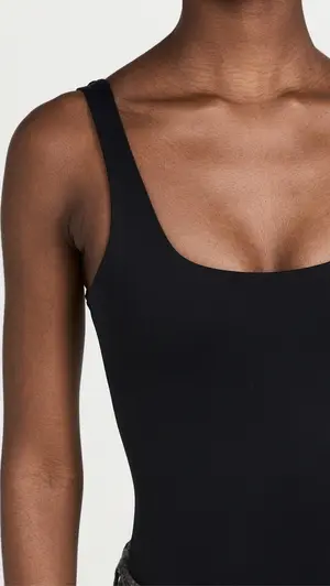 Good American Sculpting Modern Tank Bodysuit - Black001