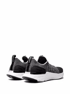 Nike React Phantom Run Flyknit Sneakers - Black