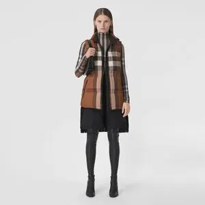 Burberry Burberry Check Puffer Gilet Dark Birch Brown