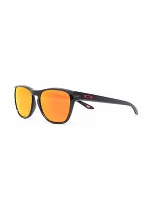 Oakley Mirrored-lens Sunglasses