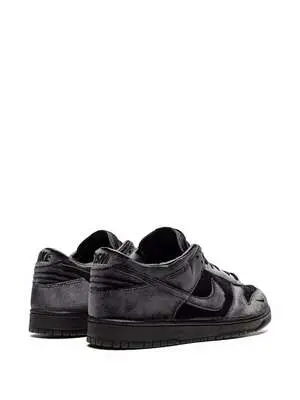 Nike X Dover Street Market Dunk Low Triple Velvet Sneakers - Black