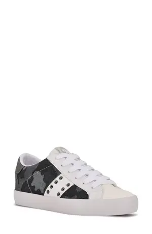 Nine West Sneaks Studded Sneakers White/ Denim Camo