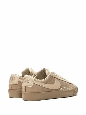 Nike X Fpar Sb Blazer Low Tan Sneakers