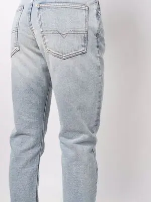 DIESEL® 1995 D-sark 09c14 Straight-leg Jeans