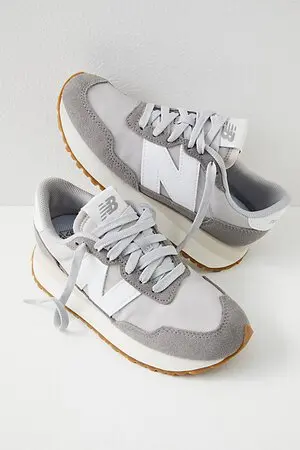 NEW BALANCE 237 Lace-Up Sneakers Tan