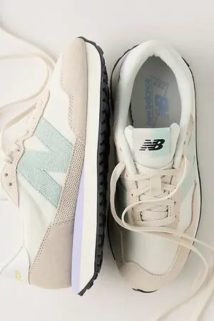 NEW BALANCE 237 Lace-up Sneakers - White