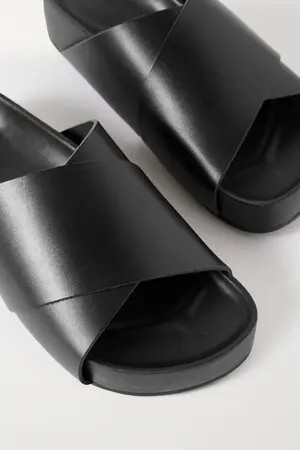 ST. AGNI Leather Platform Slides
