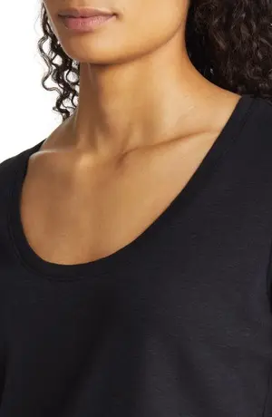 Tommy Bahama Ashby Isles Curve Hem T-shirt