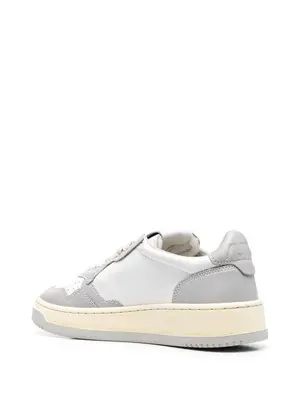 AUTRY Low-top Lace-up Sneakers - White