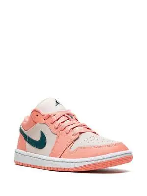 JORDAN Air 1 Low Sneakers - Pink