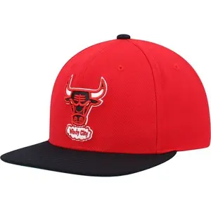 Mitchell & Ness Black Chicago Bulls Hardwood Classics Team Two-tone 2.0 Snapback Hat - Red