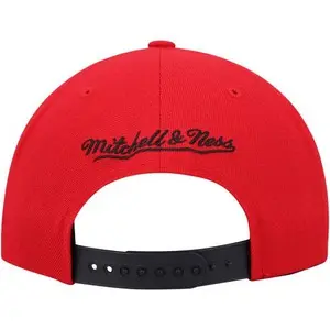 Mitchell & Ness Red Chicago Bulls Day One Snapback Hat